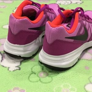Nike | Shoes | Nike Magenta Pink Running Sneakers Big Girls 4 | Poshmark